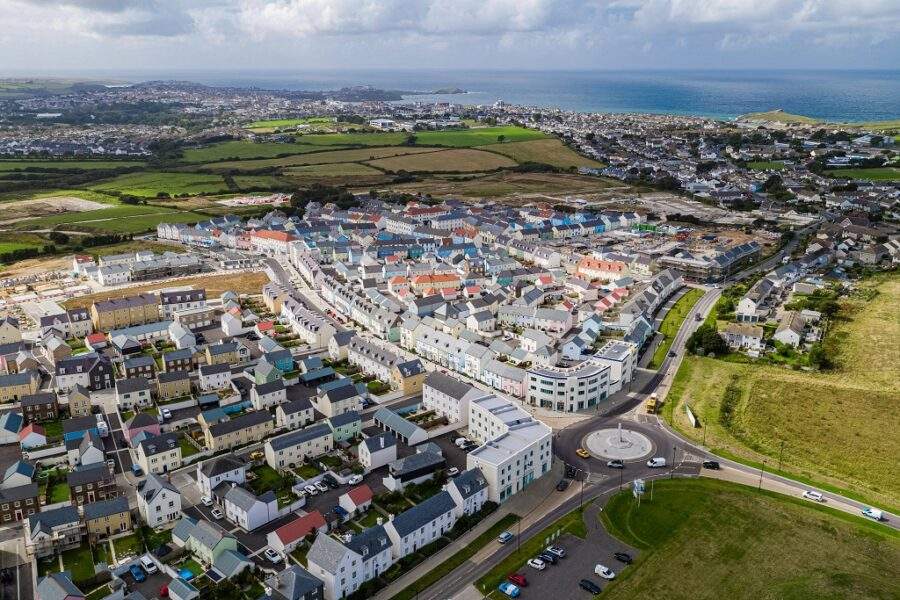 How To Be Environmentally Friendly As a Business (11 Tips)